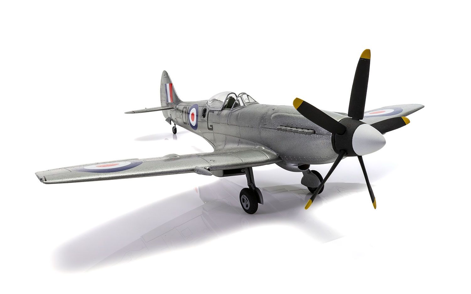 A05135 Supermarine Spitfire FR Mk.XIV