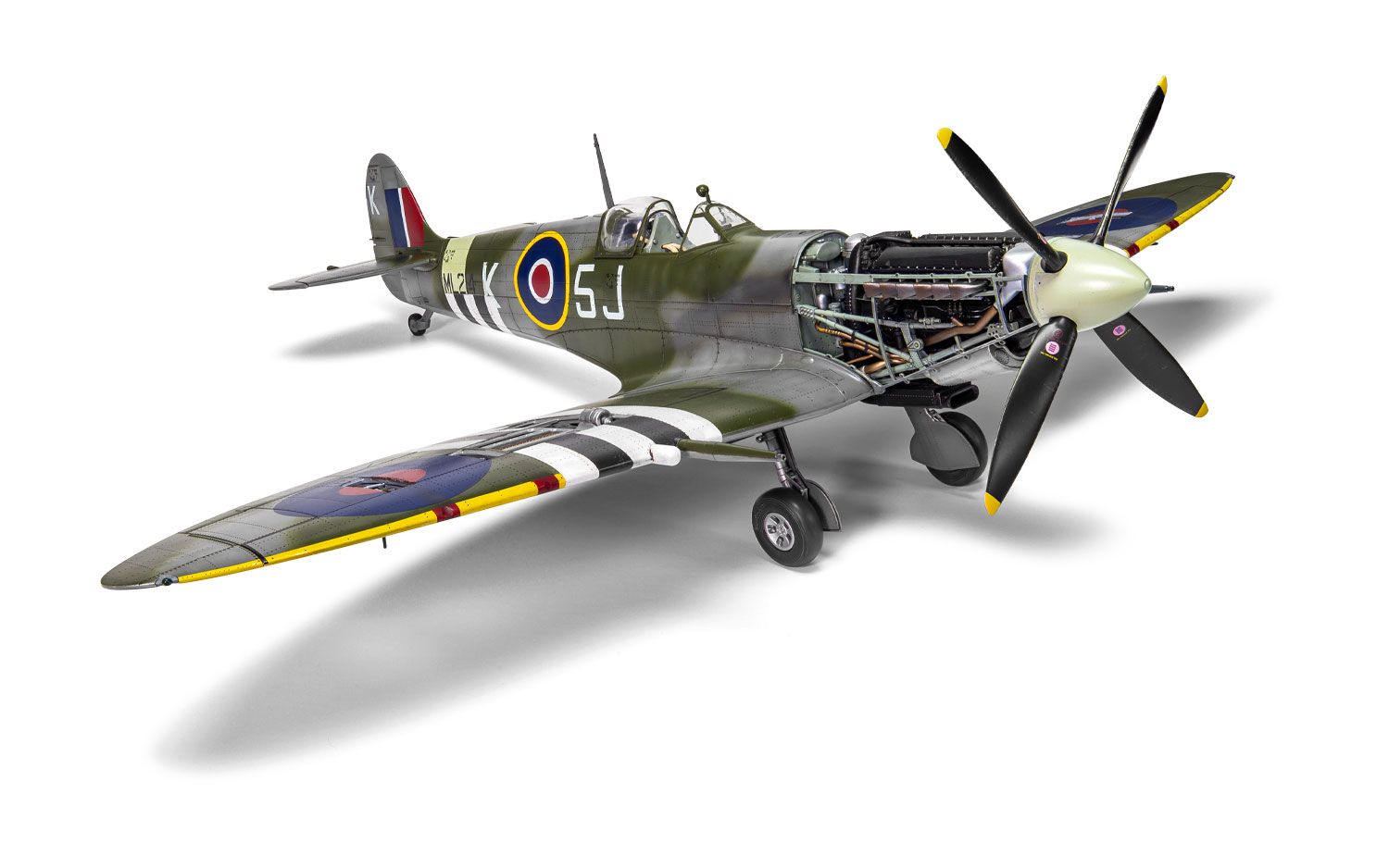 BUNDLEA16 Supermarine Spitfire Mk.IXc with FREE A2 Poster