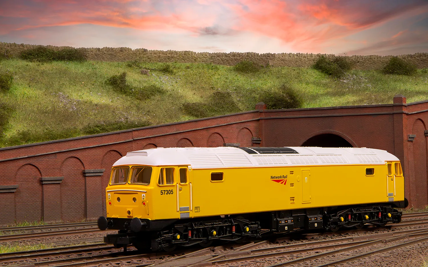 R30043 Network Rail, Class 57, Co-Co, 57305 - Era 11