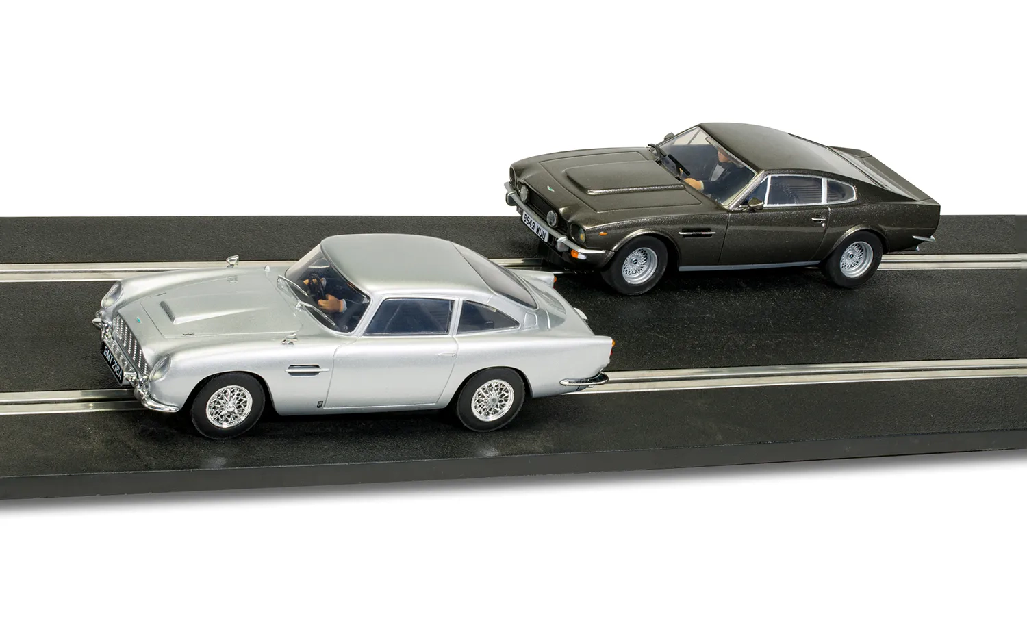 C1447M James Bond 007 Scalextric Set - Website Exclusive