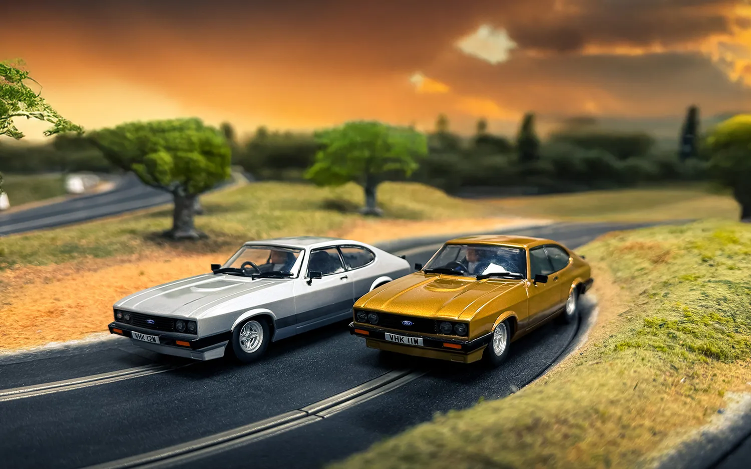 C4642 The Professionals Ford Capri MK III - Twin Car Pack