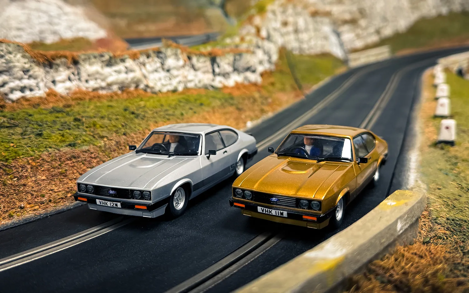 C4642 The Professionals Ford Capri MK III - Twin Car Pack