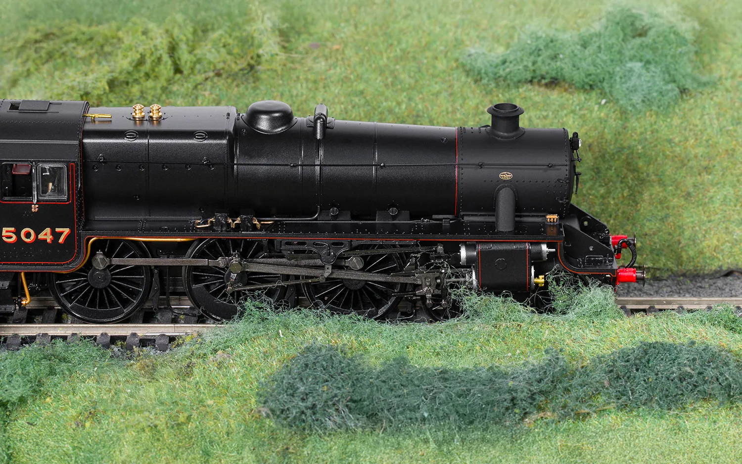 R30274 LMS - Stanier 5MT Black 5 -5047