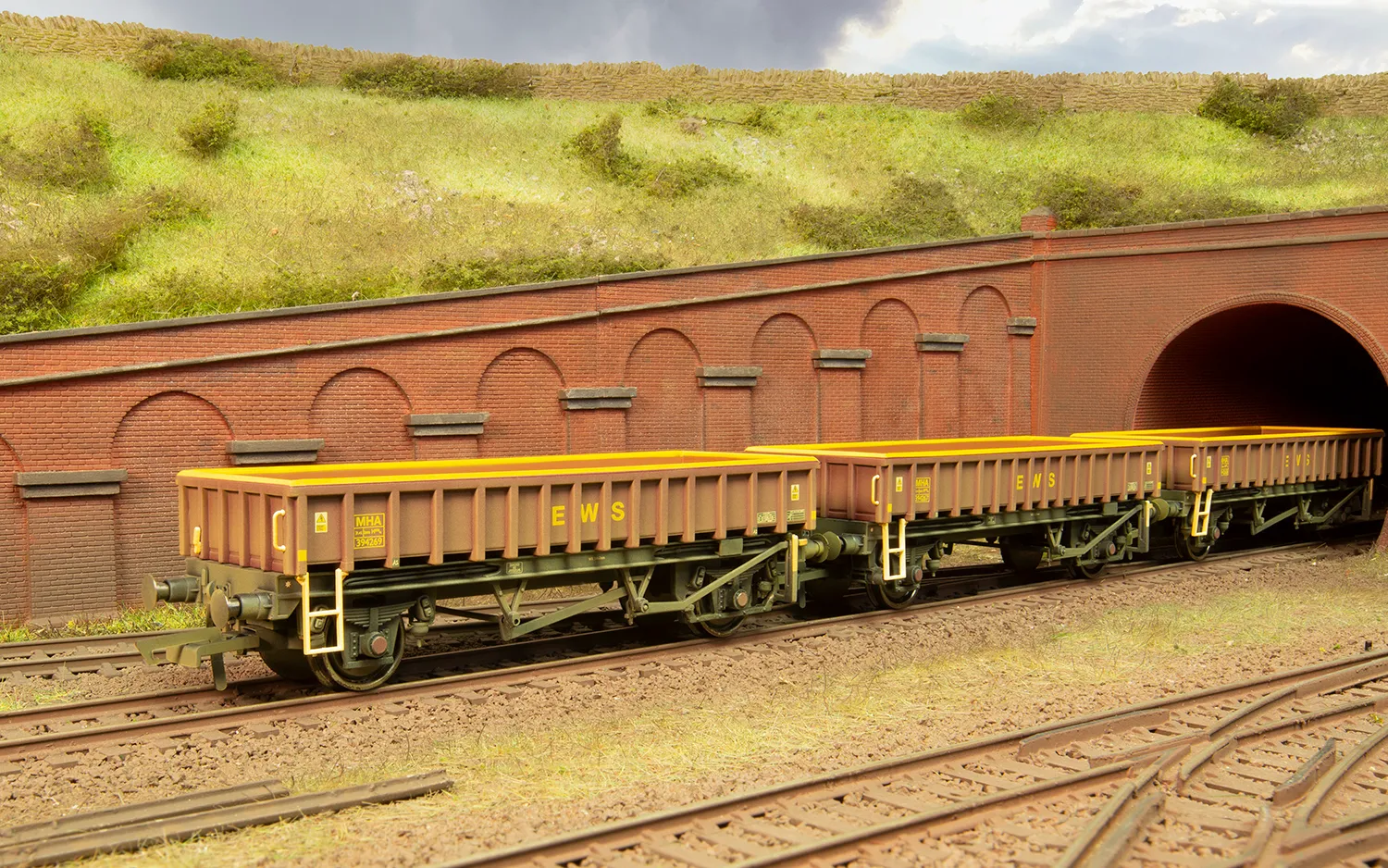 R60159 MHA Ballast Wagon, Three Pack, EWS - Era 9