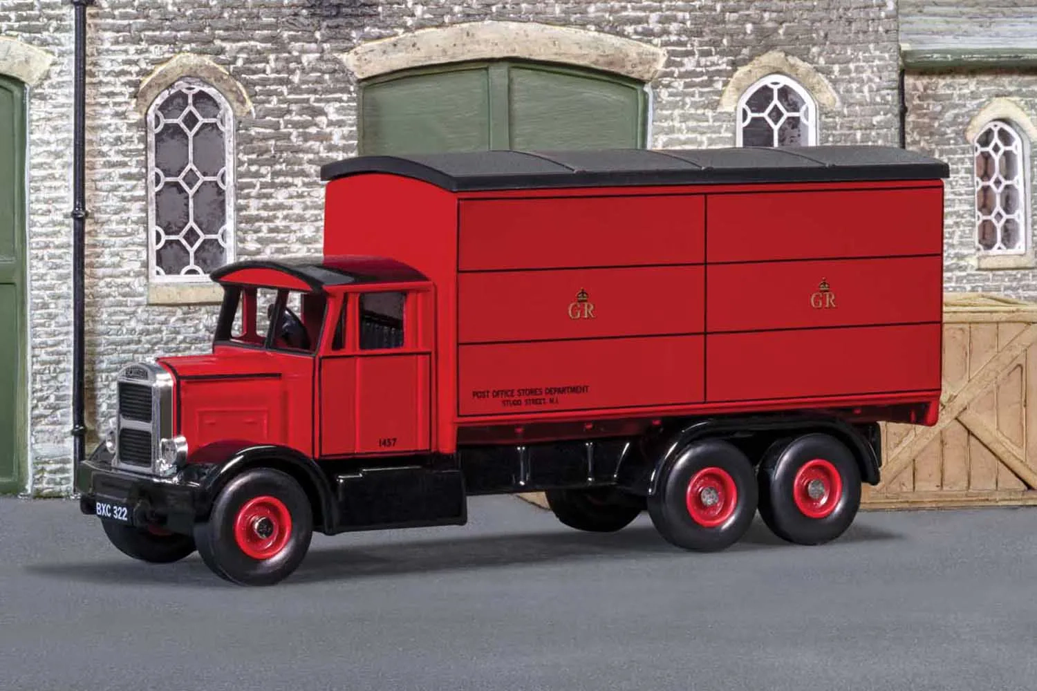 DG044047 Scammell Rigid Six - Post Office Stores Department