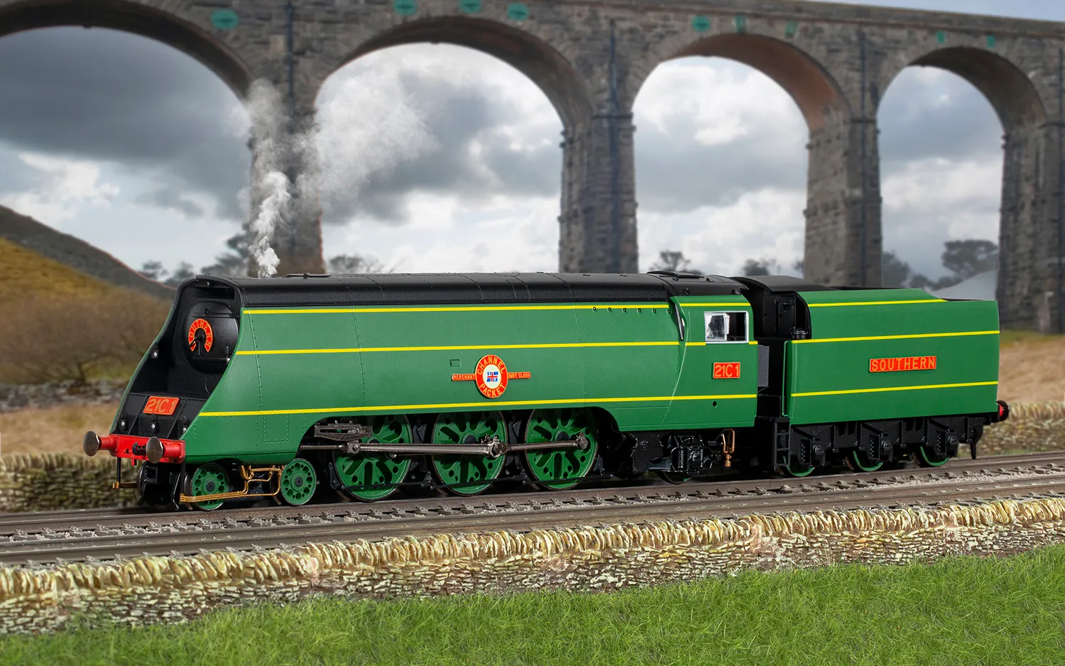 R30399SS SR - Merchant Navy Class - 21C1 'Channel Packet' (With Steam ...