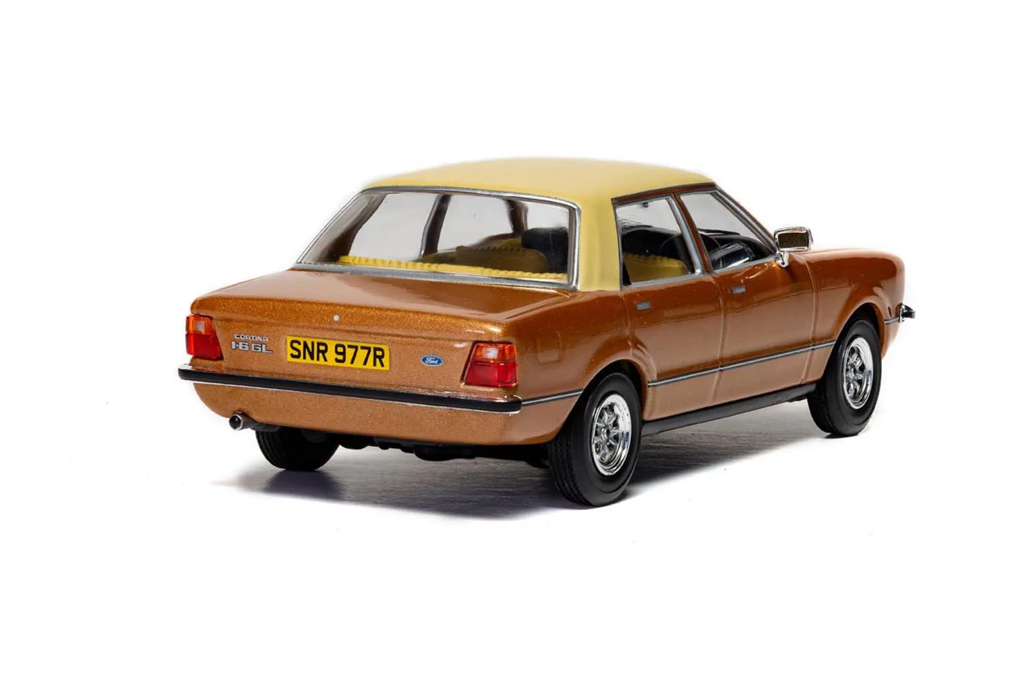 VA11917 Ford Cortina Mk4 1.6 GL - Arizona Gold