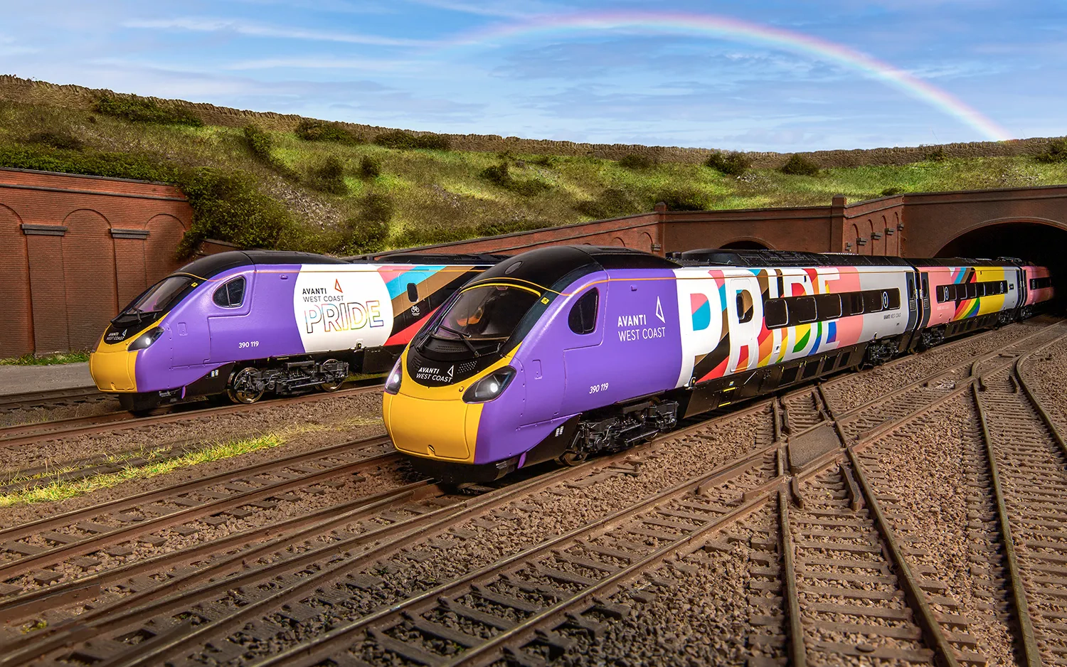 R30081 Avanti West Coast, Class 390 Pendolino Train Pack, 390119 ...