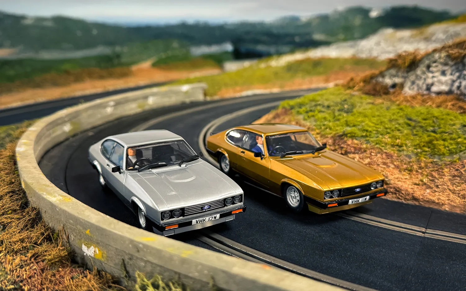 C4642 The Professionals Ford Capri MK III - Twin Car Pack