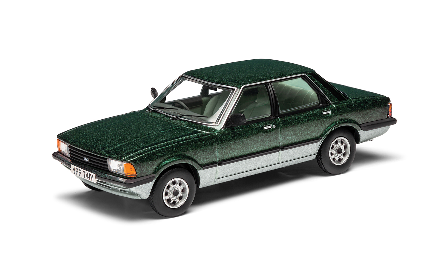 VA15005 Ford Cortina Mk5 1.6 Carousel, Forrest & Crystal Green