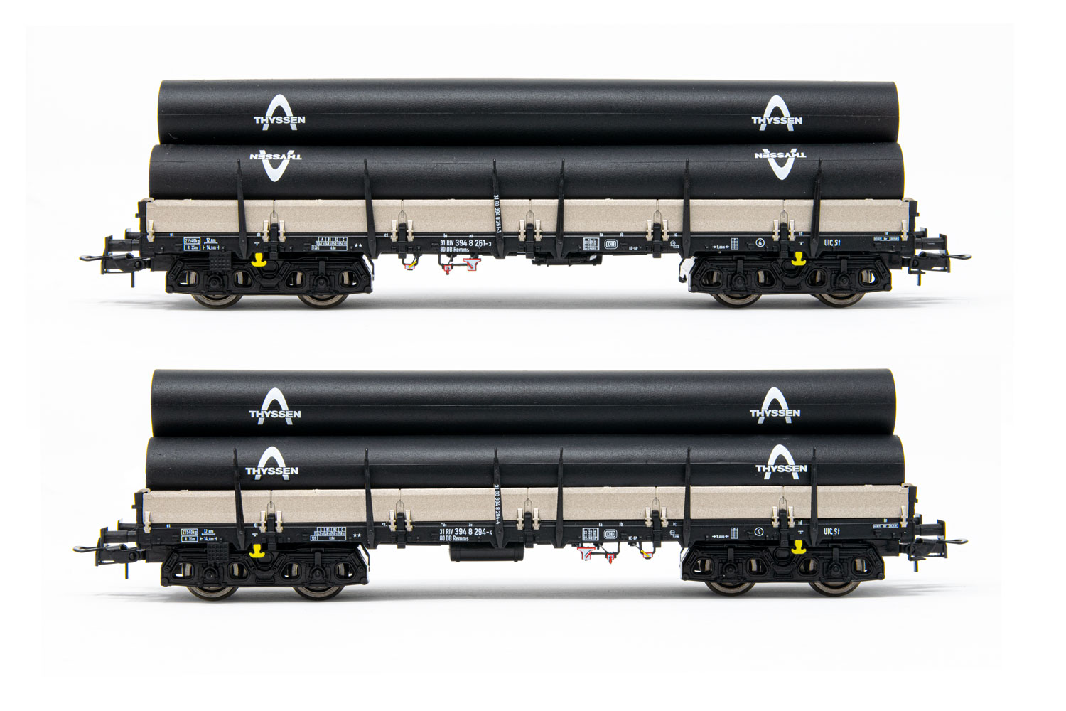 HR6477 DB, 2-unit set of 4-axle flat wagons Remms, loaded with tubes ...