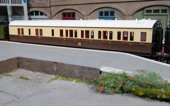 R40466 GWR - Collet Corridor Brake - 5041 3rd RH - Coach