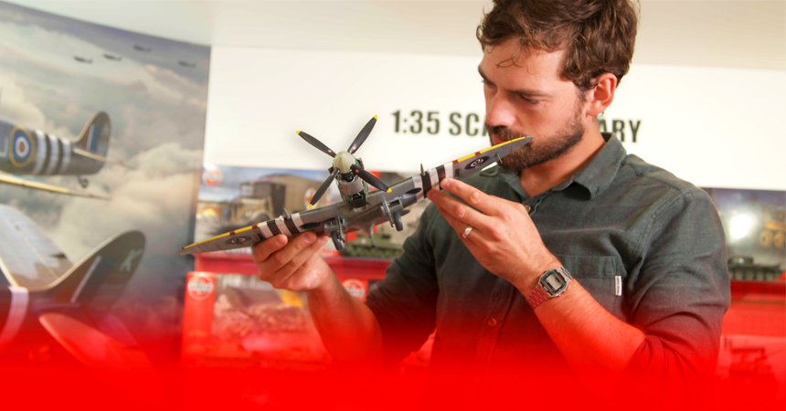 Designer Interview | 1:24 Supermarine Spitfire Mk. IXc :: Hornby Hobbies